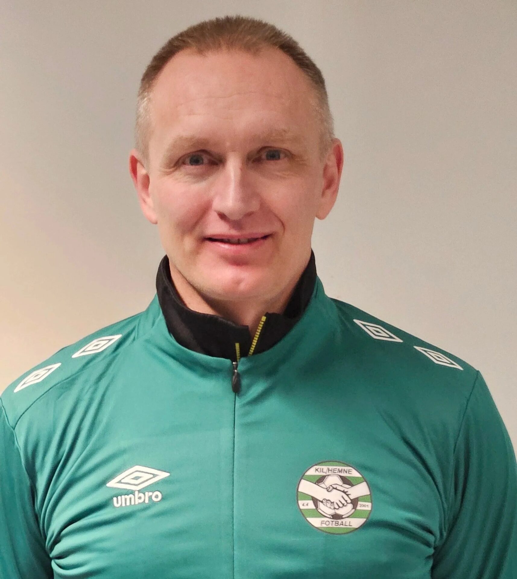 Han tar over damelaget - Søvesten